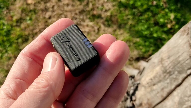 Recensione Dronetag Beacon Remote ID Diretto per i droni Specific ...